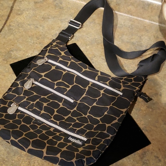 Baggallini | Bags | Baggallini Animal Print Crossbody Bag | Poshmark